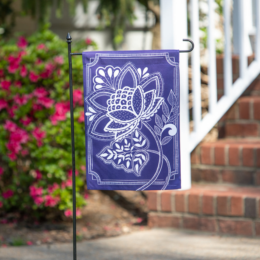Garden Flag | August Satin Garden Flag – Howell's Mercantile